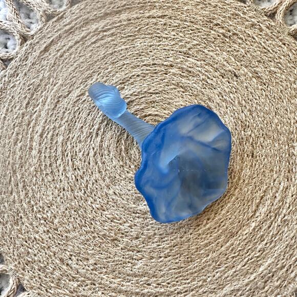 Art Glass | Accents | Blue Frosted Glass Small Cornucopia Flute Curl ...